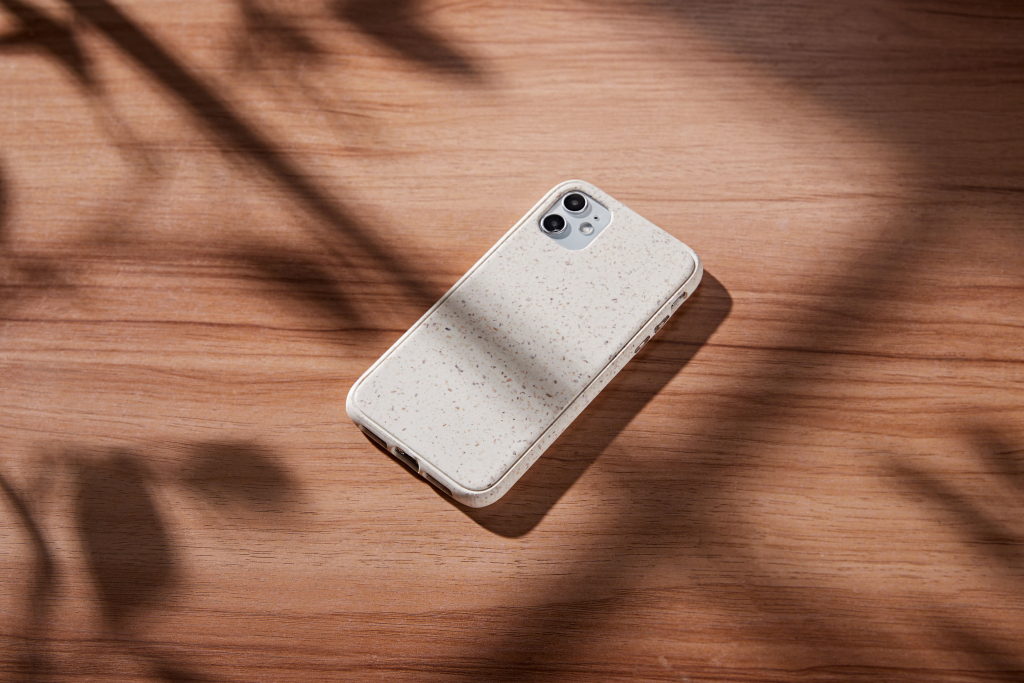 Lêkolîna Materyalên Hawirdorparêz ên ku di Qapaxên Telefonan de têne ...